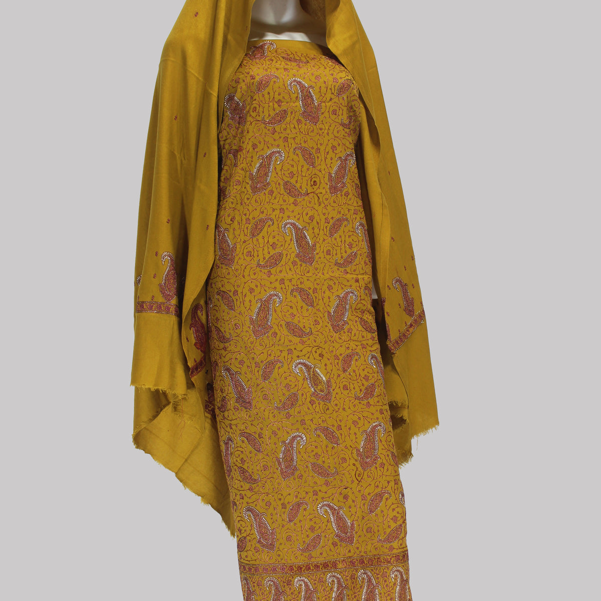 Amber – Embroidered Suit – Rash Ke Kashmir